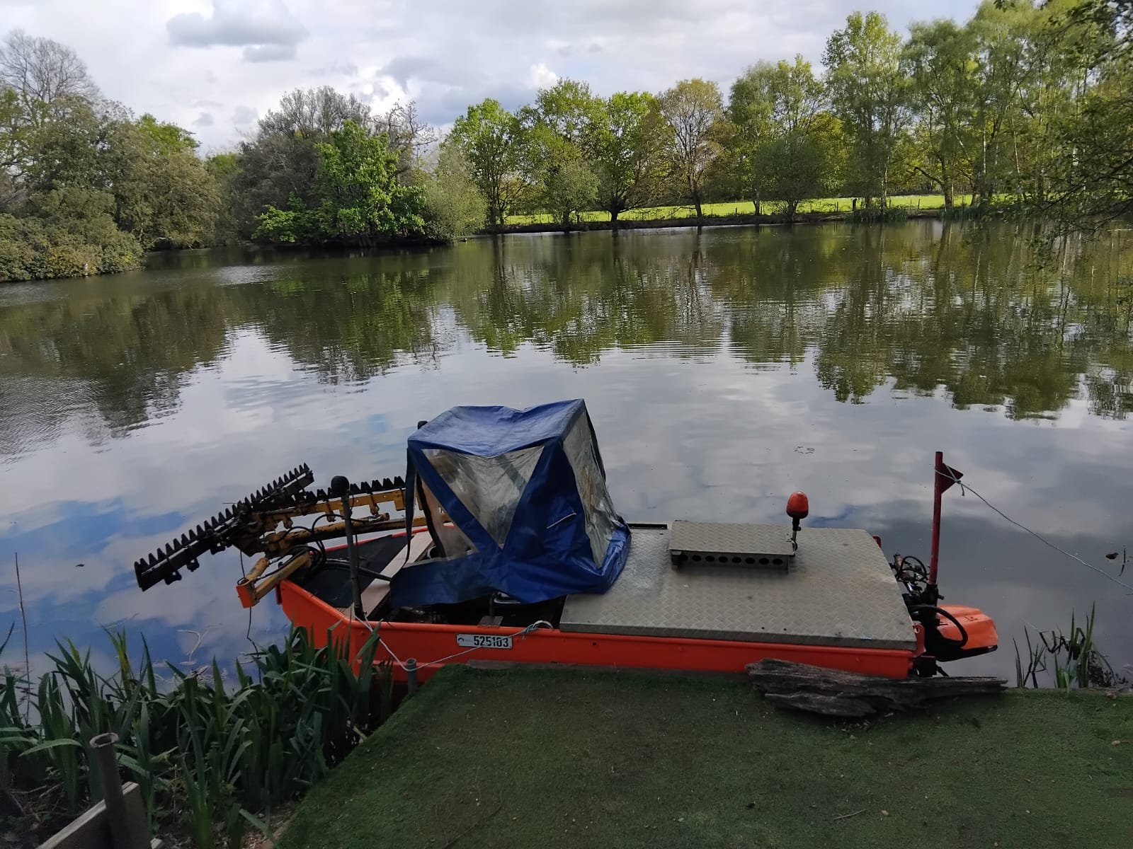 Aquatic Weed Cutting - Aquatic-Weed Cutting.
